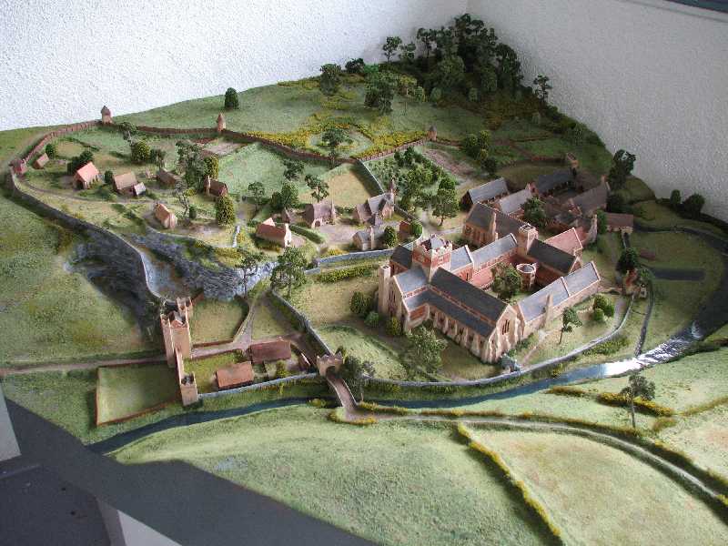 Tableau & Diorama. (iii) – Arran Q Henderson